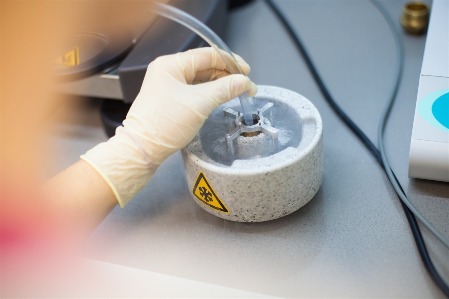 Cryo-EM in Virology and Vaccine Development