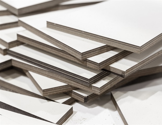 Sustainable method for manufacturing composite fiberboard